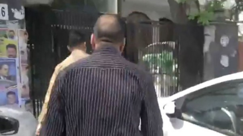 CBI searches at Durgesh Pathak's residence, AAP claims BJP scared of ...