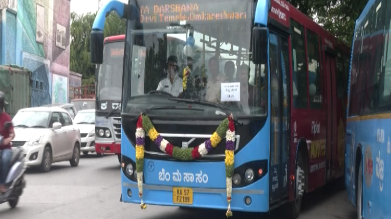 BMTC's Divya Darshan tour package a big draw on launch day - Public TV English