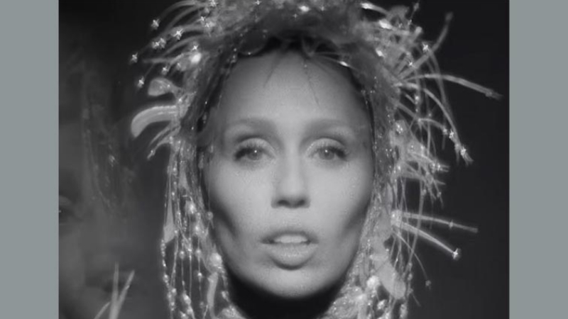 Miley Cyrus releases emotional new single 'More to Lose' with heartfelt ...