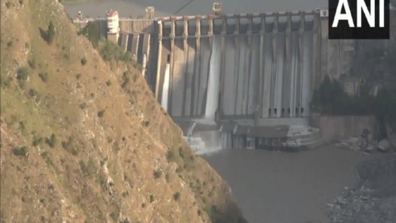 Gate of Salal dam in Reasi district of J&K opened - Public TV English