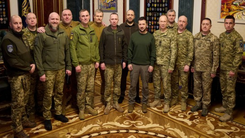 Top Ukrainian army commander quits after deadly base strike kills 12 ...